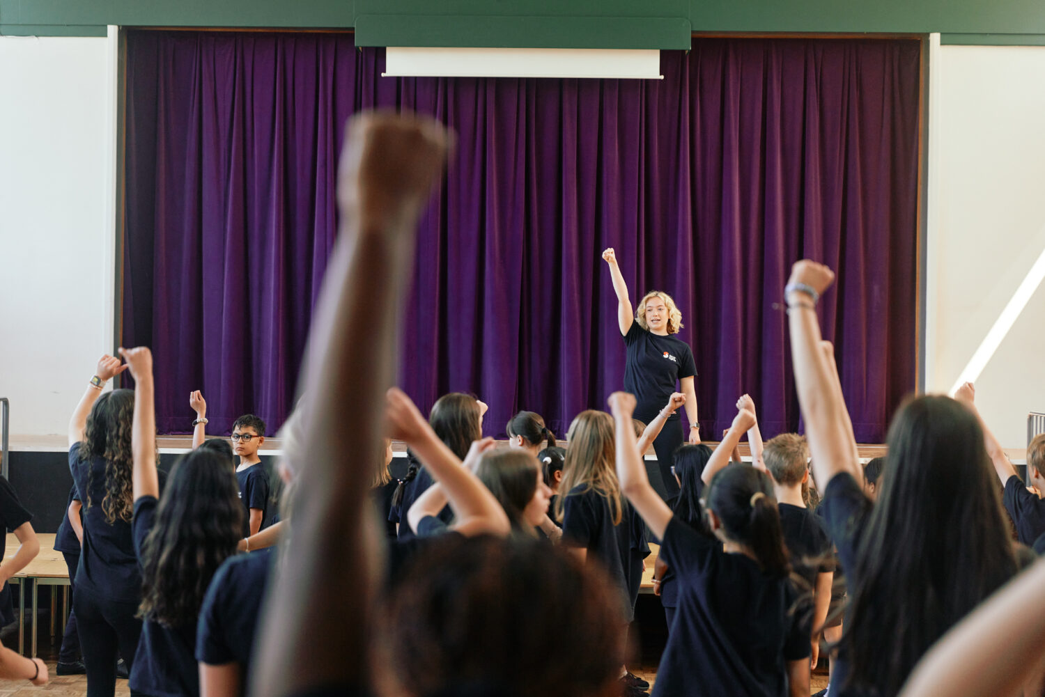 10 Things to Look For In A Theatre School for Kids | Spotlights